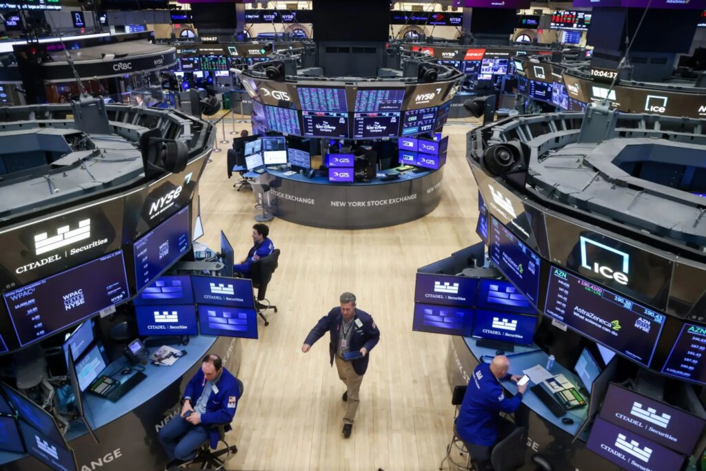 How technology's Magnificent Seven destroyed index funds on the US ...